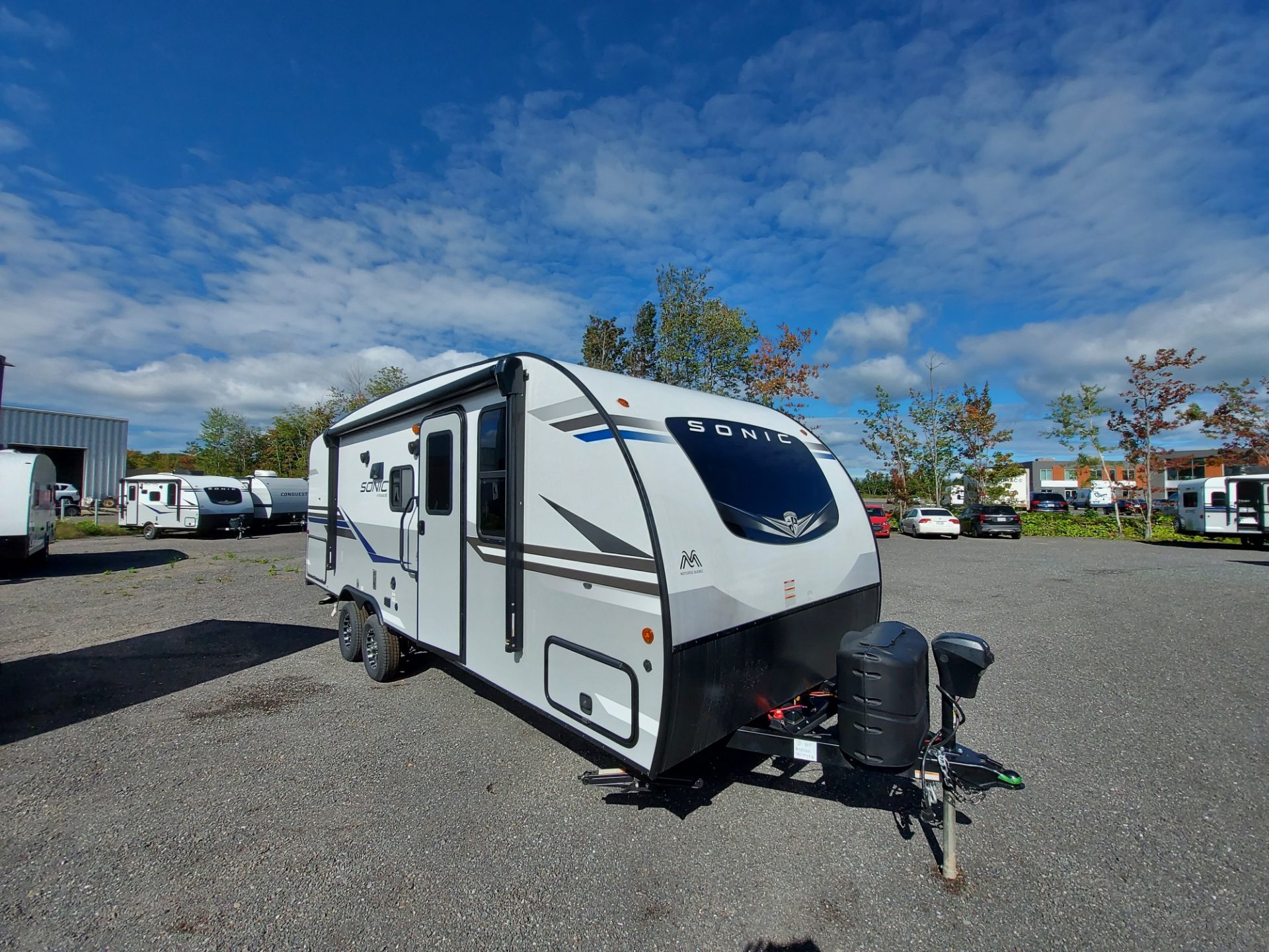 Roulotte SONIC 211VDB - Motorisé Québec